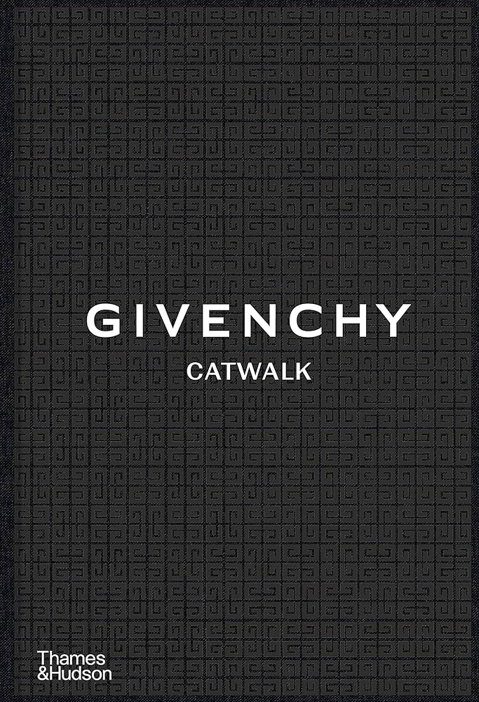 "GIVENCHY DÉFILÉS", UNE PLONGÉE DANS LES ARCHIVES DE LA MAISON - CITIZENK