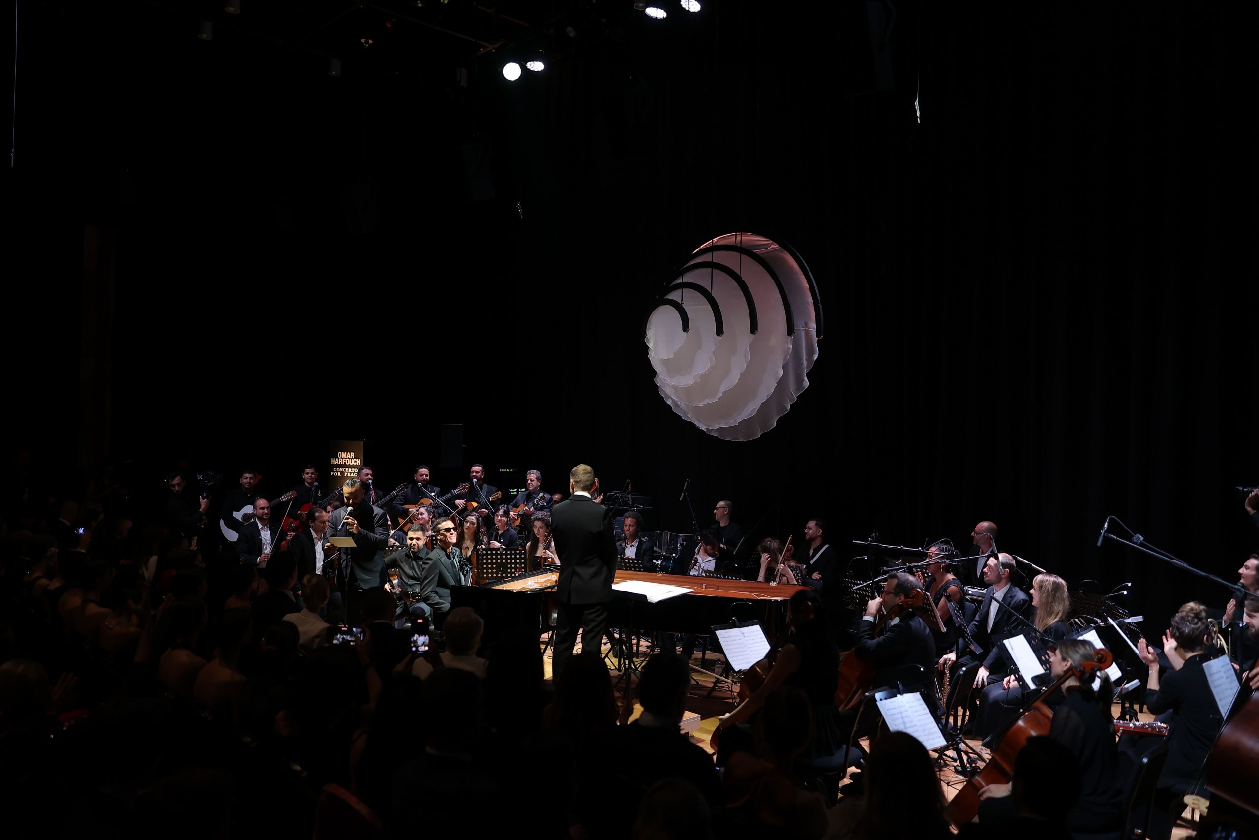 OMAR HARFOUCH EN VOYAGE MUSICAL VERS LA PAIX - CITIZENK